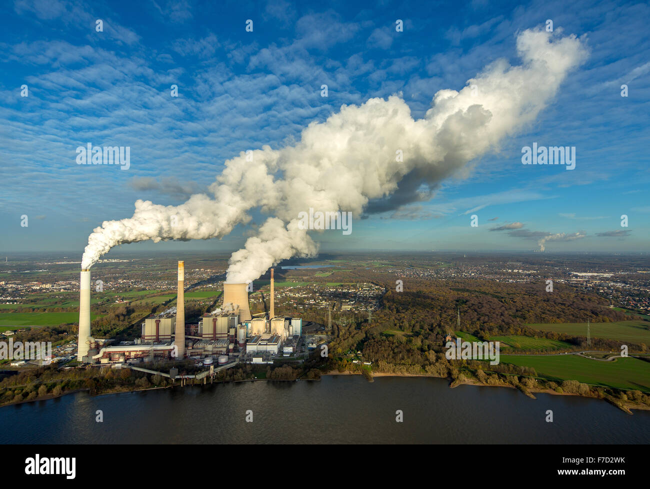 Coal plant, STEAG-RWE oHG, Kraftwerk Voerde, seen from Dinslaken from ...