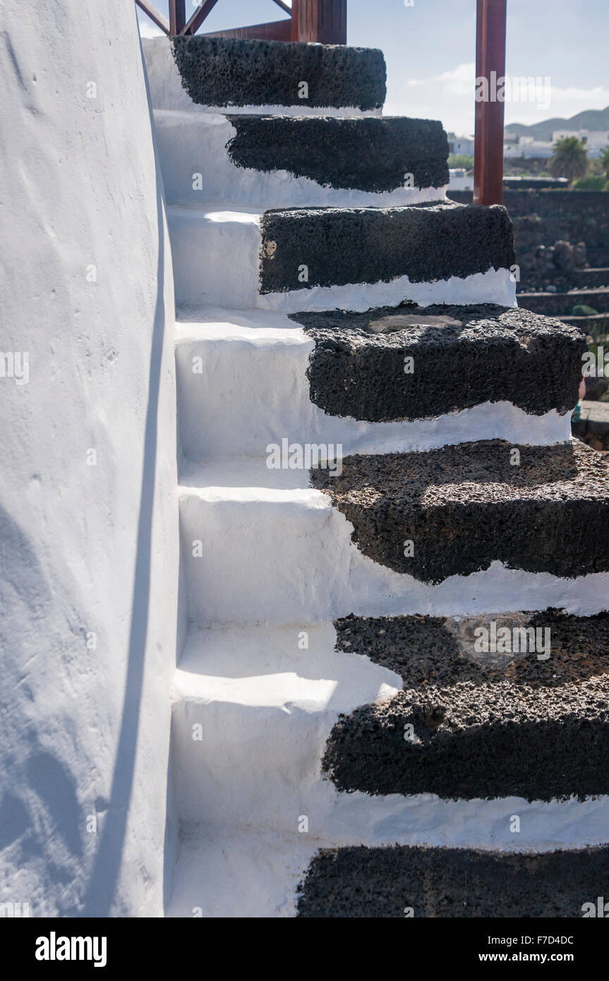 Whitewashed stone steps hi-res stock photography and images - Alamy