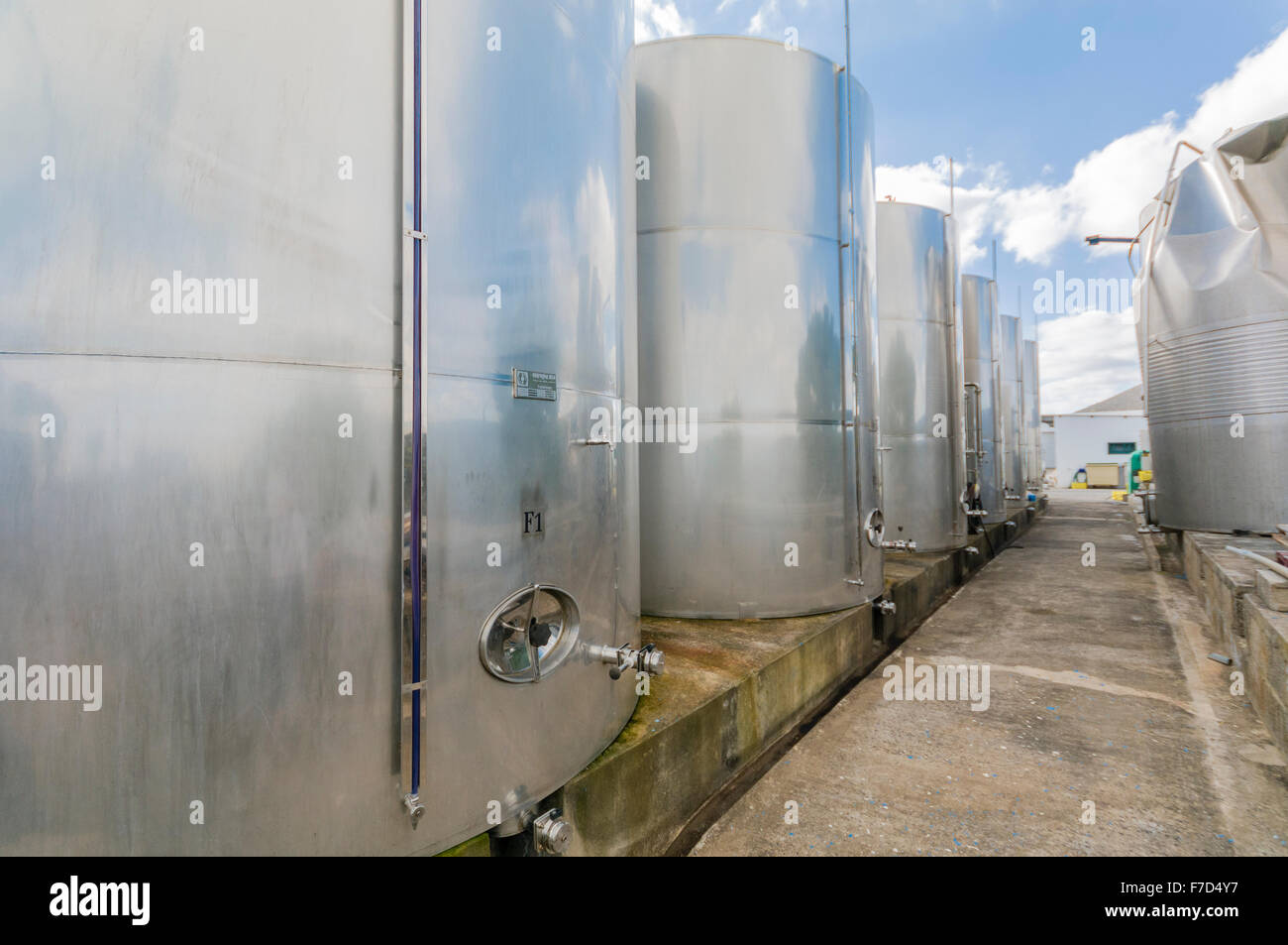 Stainless steel vat hi-res stock photography and images - Alamy