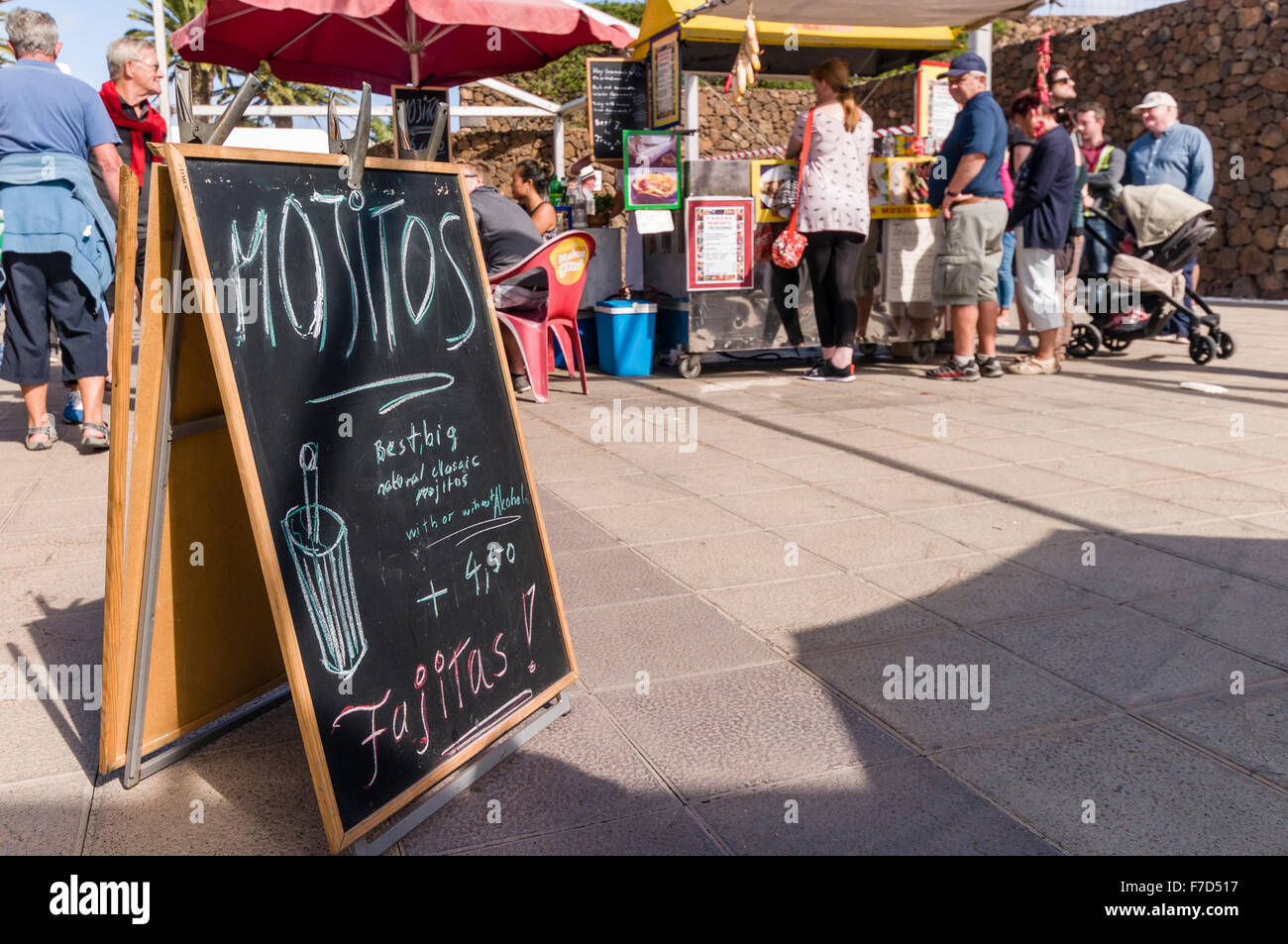 Market stall sign hi-res stock photography and images - Alamy