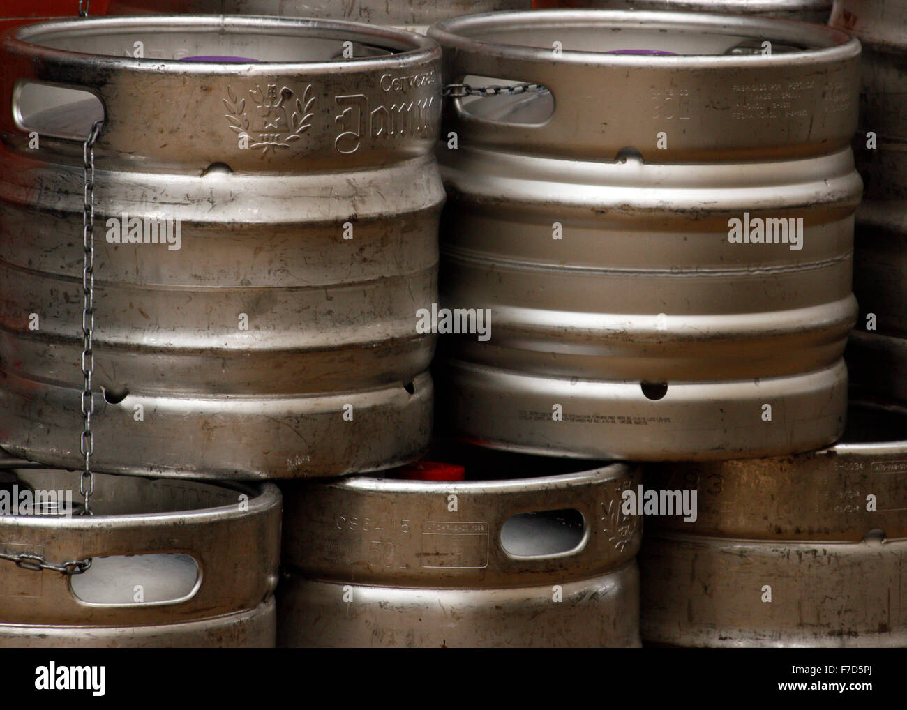 Silver kegs hi-res stock photography and images - Alamy