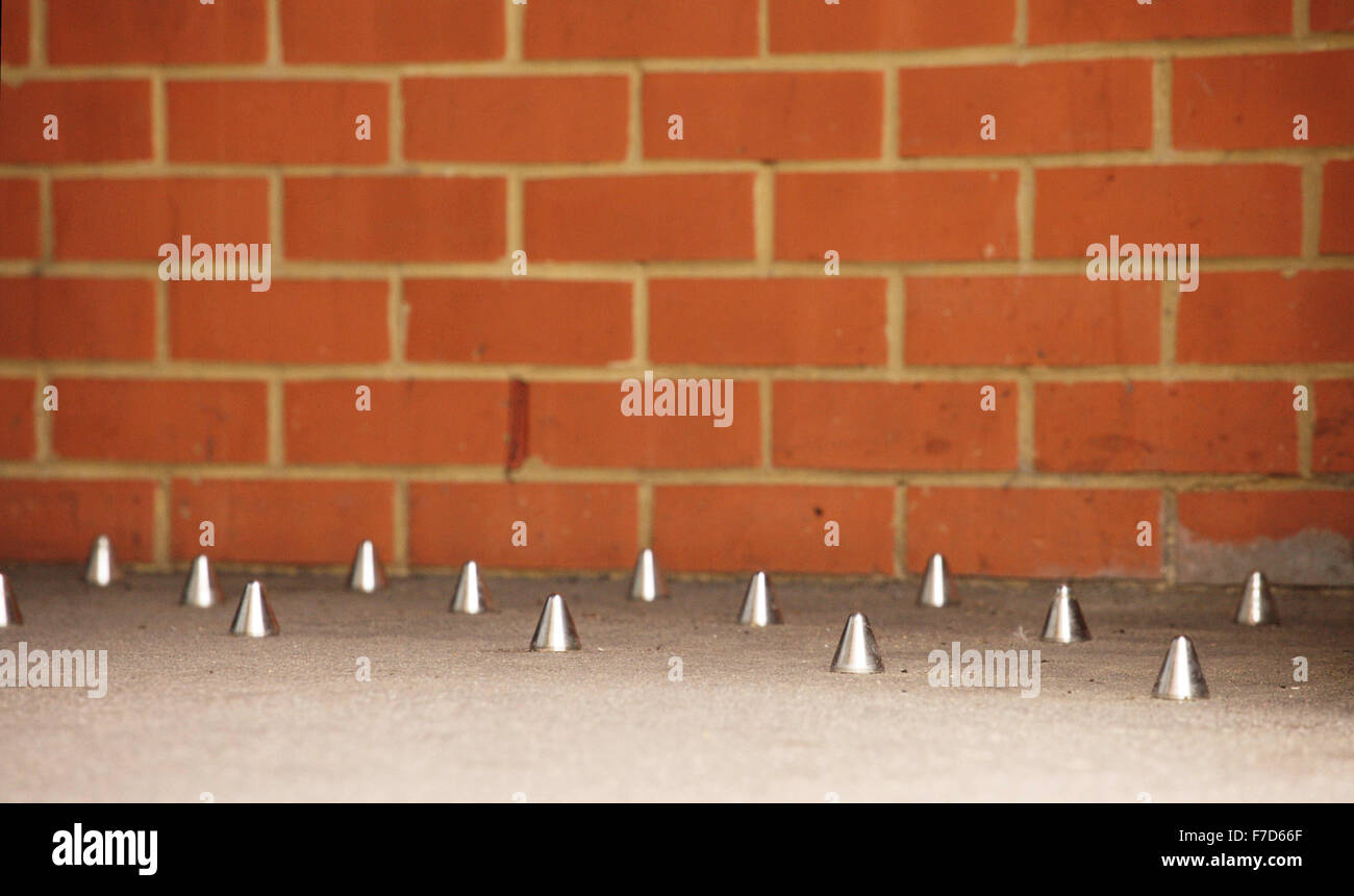 Anti homeless spikes hi-res stock photography and images - Alamy