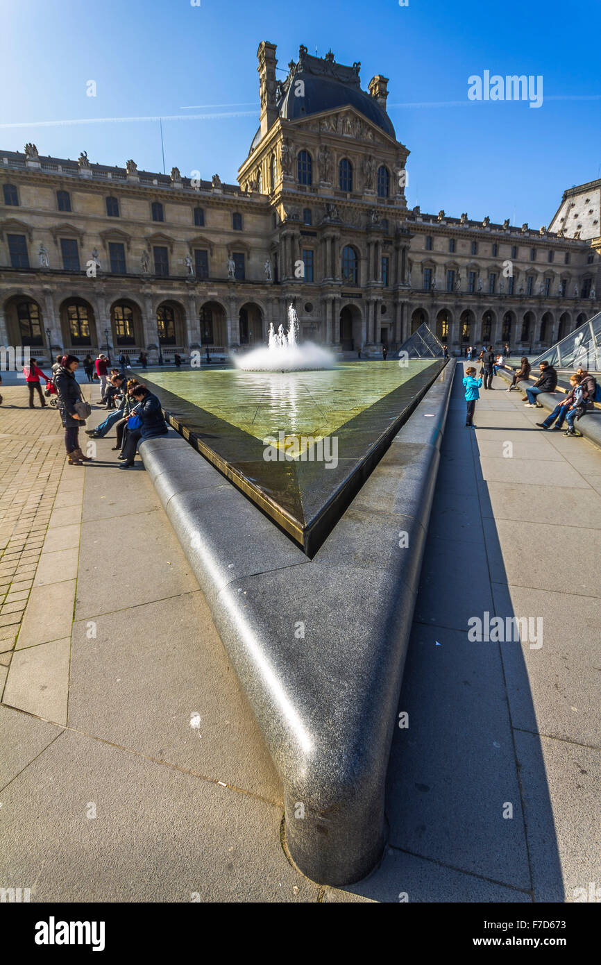 At the louvre building in Paris Stock Photo - Alamy