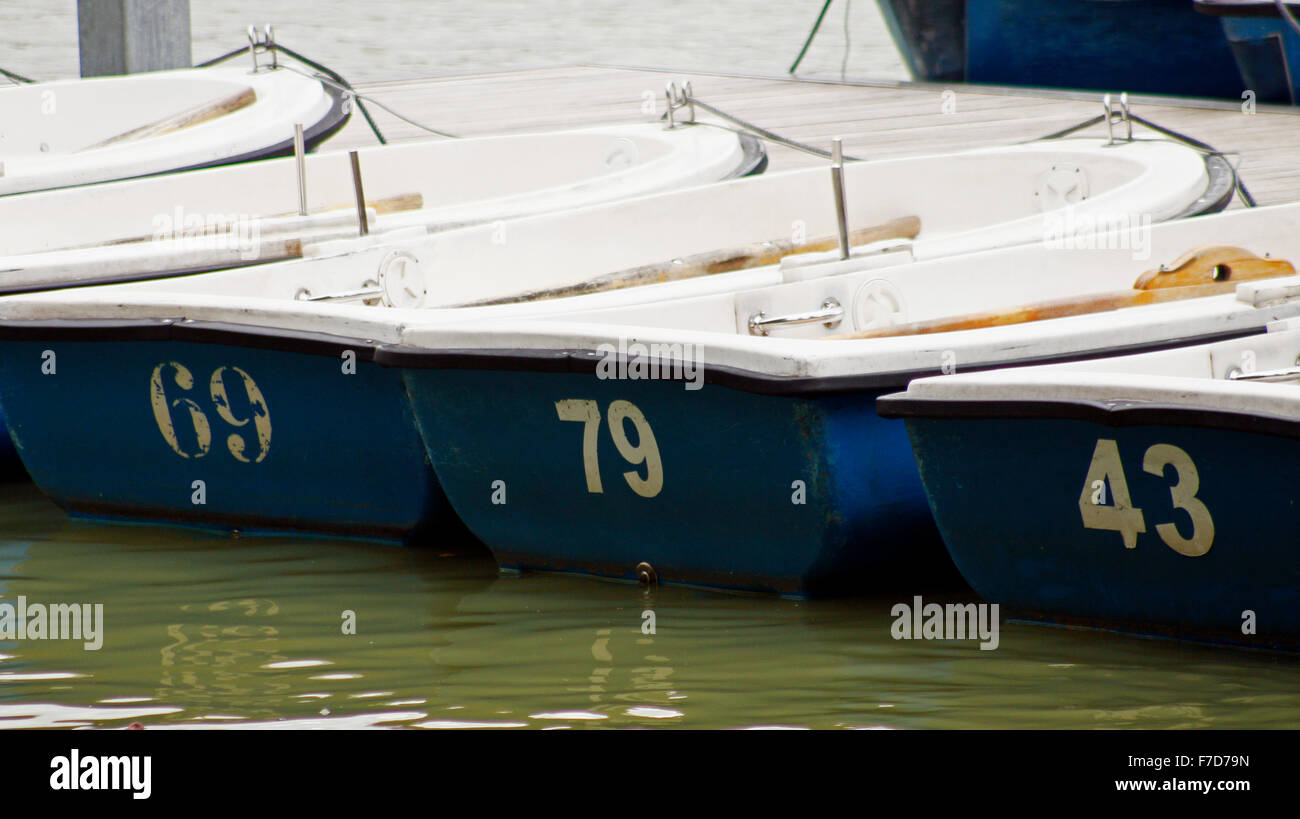 Blue row boats hi-res stock photography and images - Alamy