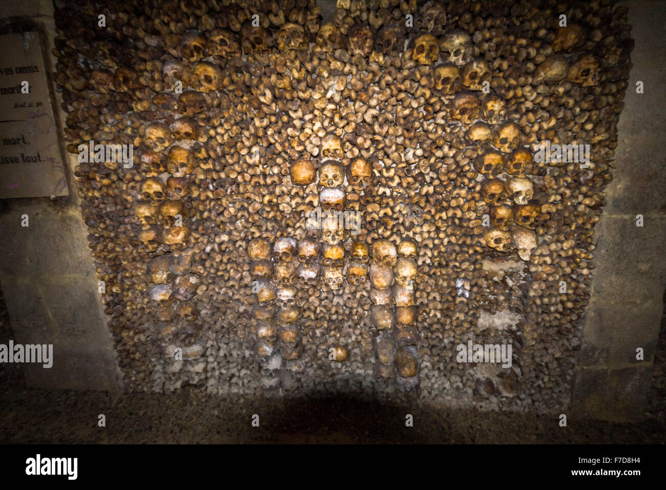 Catacombes de paris hi-res stock photography and images - Alamy