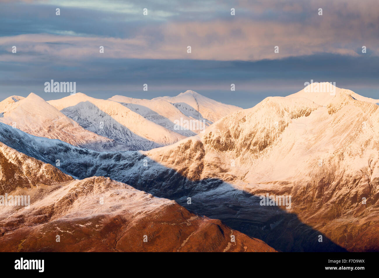 Mamores ridge hi-res stock photography and images - Alamy