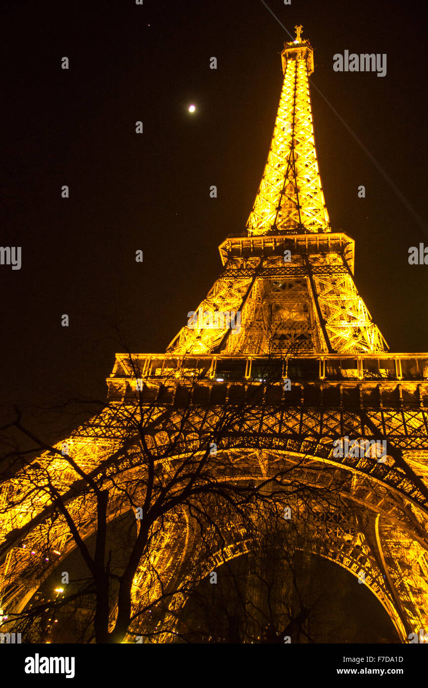 The Eiffel Tower at night, illuminated Stock Photo - Alamy