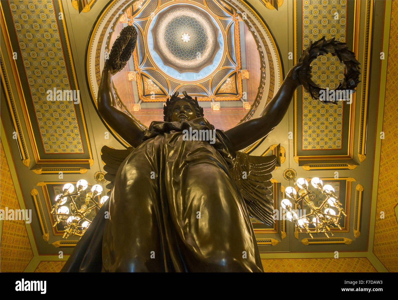 Connecticut capitol interior hi-res stock photography and images - Alamy