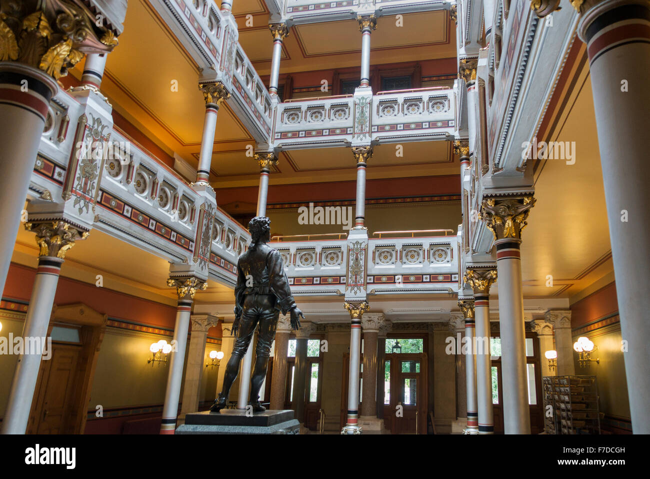 Connecticut state capitol building Hartford Stock Photo - Alamy