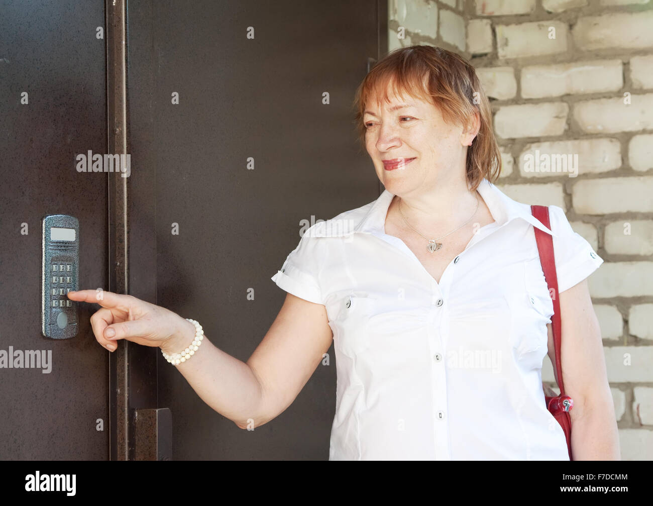 Outdoor intercom hi-res stock photography and images - Alamy