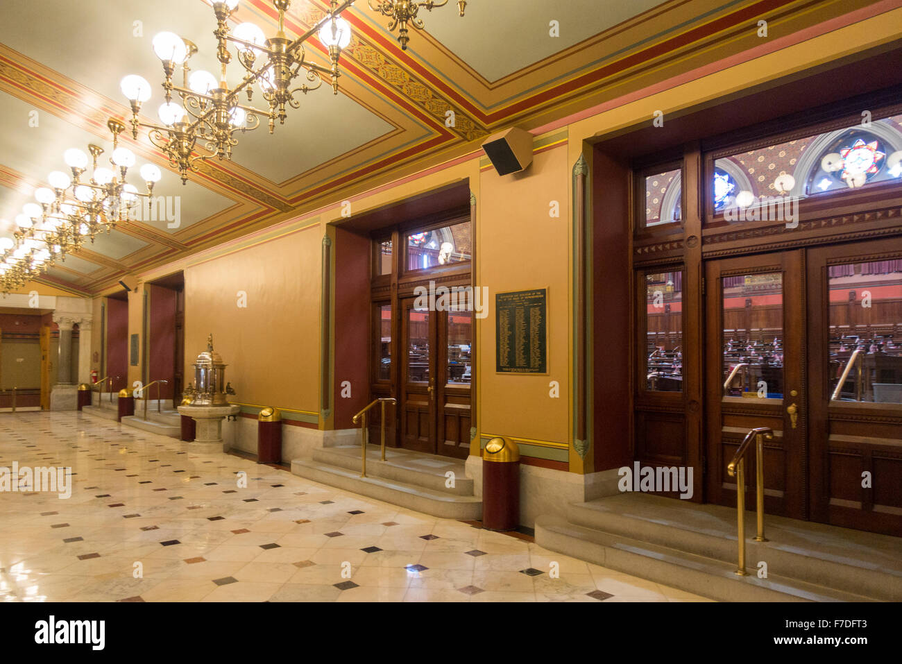 Doors us capital building hi-res stock photography and images - Alamy