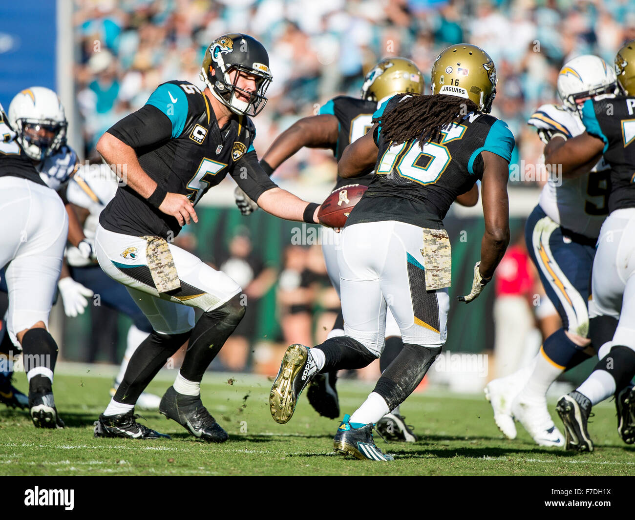 Jacksonville, FL, USA. 29th Nov, 2015. Jacksonville Jaguars quarterback ...