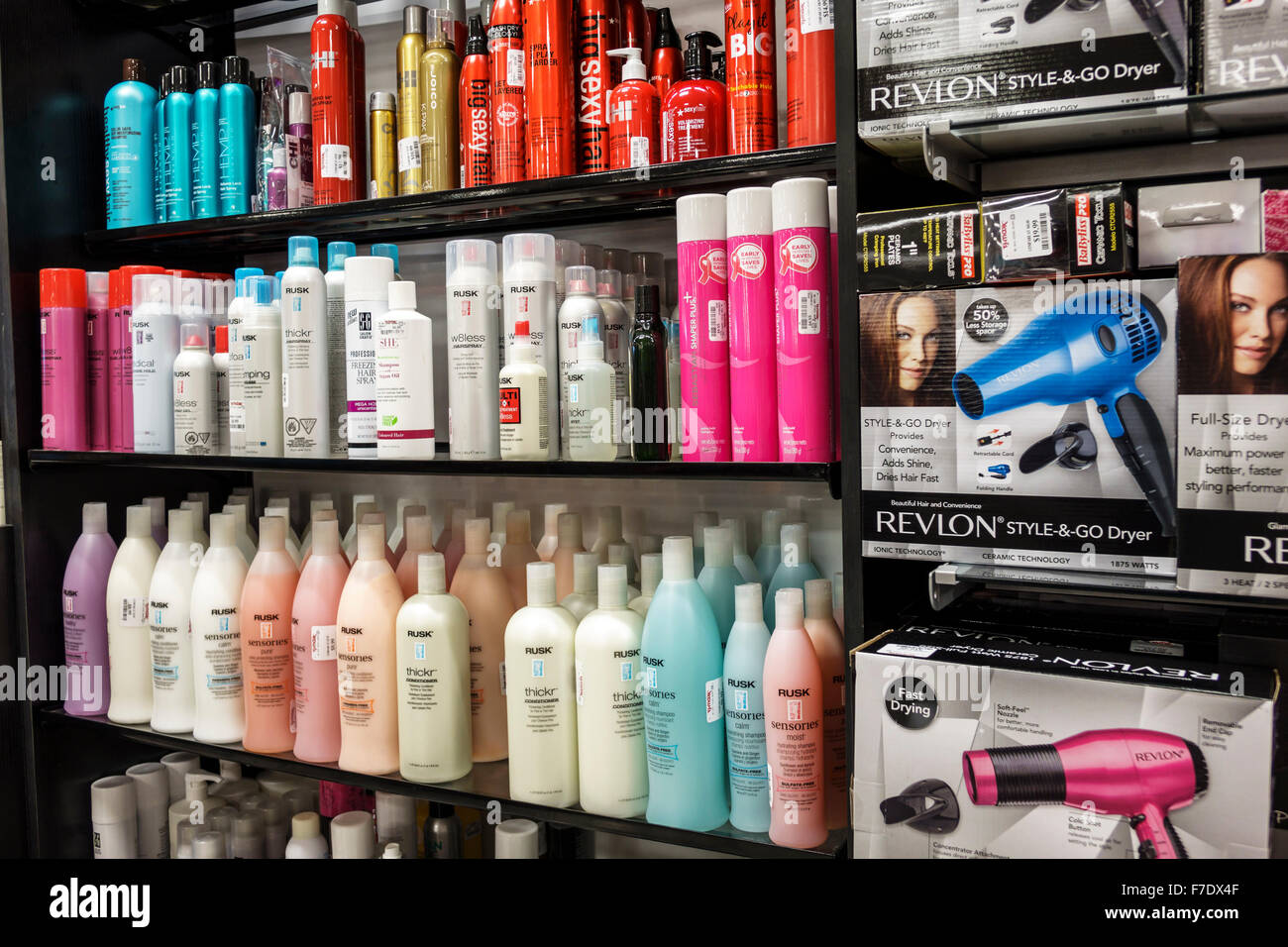 Tj Maxx Interior High Resolution Stock Photography and Images - Alamy