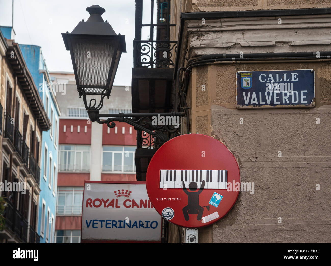 Street art artist urban hi-res stock photography and images - Alamy