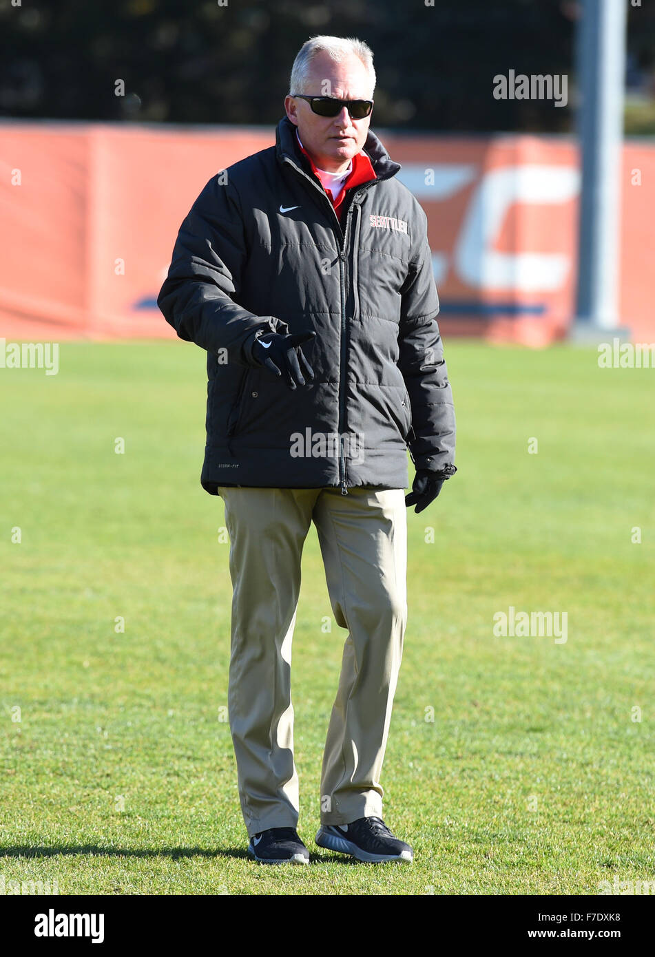 Fewing hi-res stock photography and images - Alamy