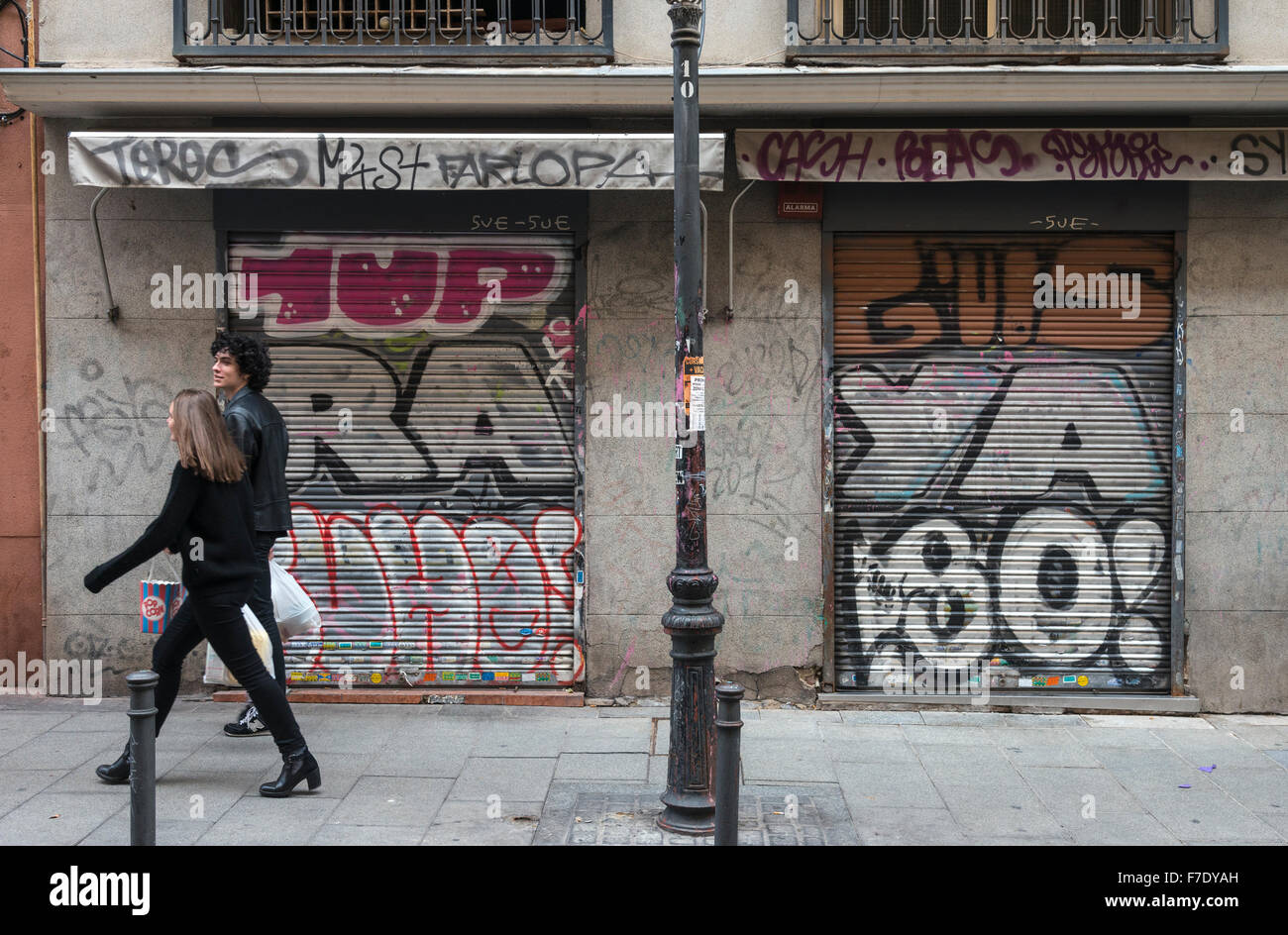 Graffiti shop shutters hi-res stock photography and images - Alamy