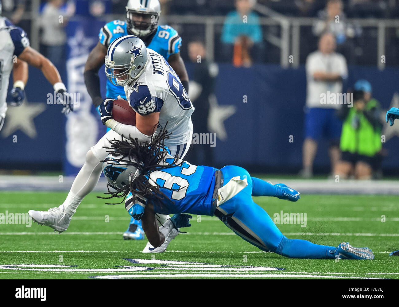 November 26th, 2015:.Dallas Cowboys tight end Jason Witten (82) catches ...