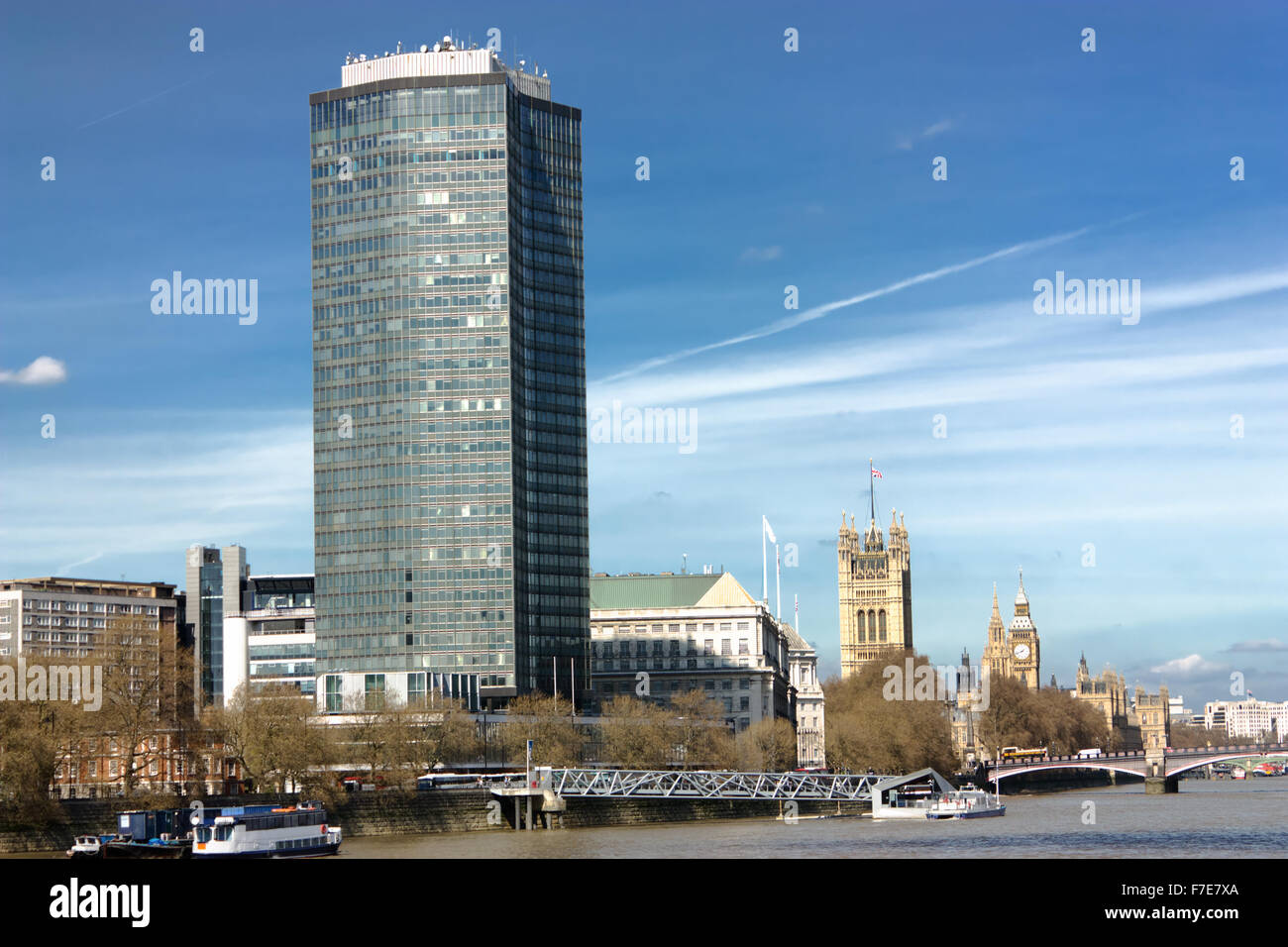 Thames house on millbank hi-res stock photography and images - Alamy