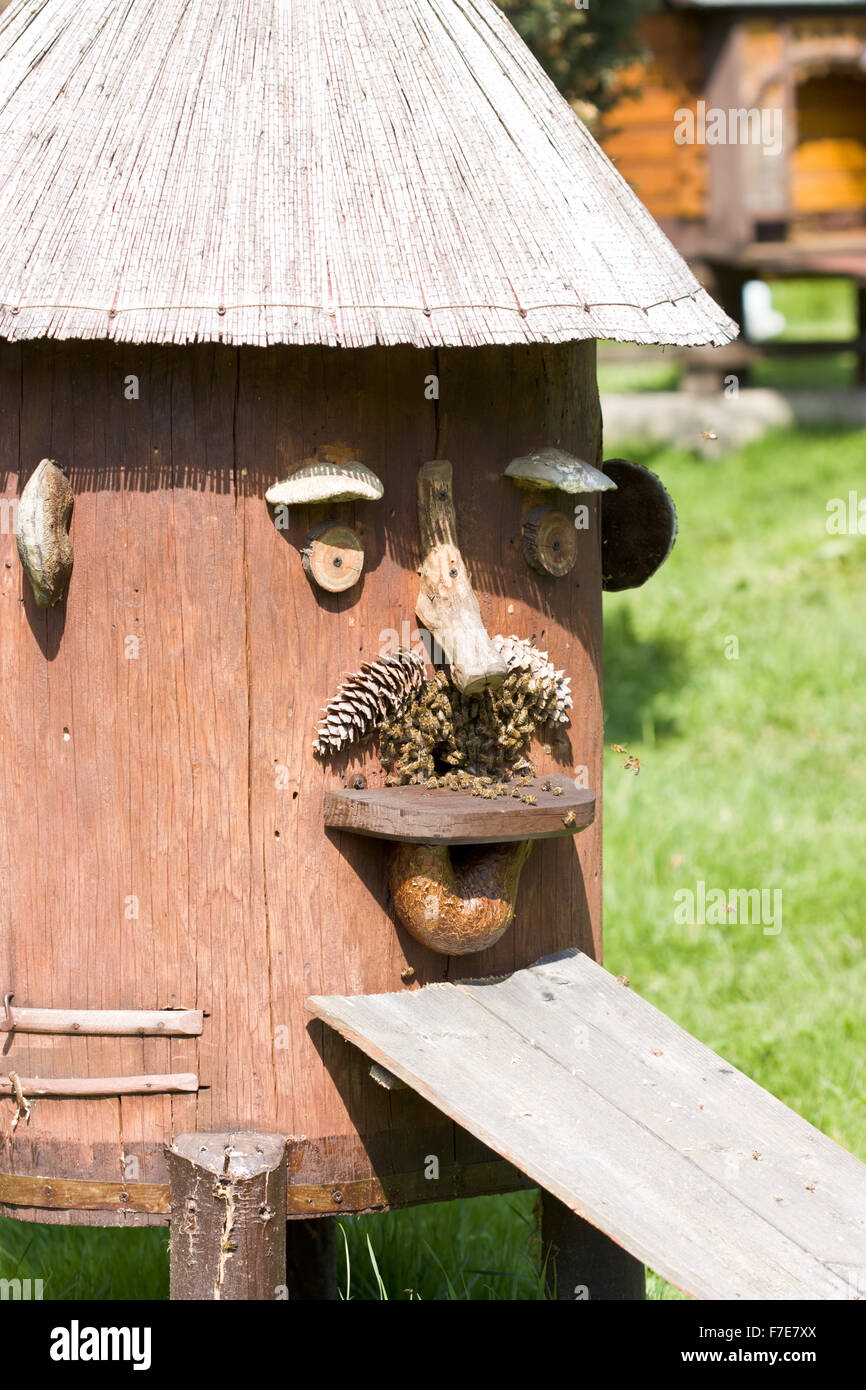 Beehive shape hi-res stock photography and images - Alamy