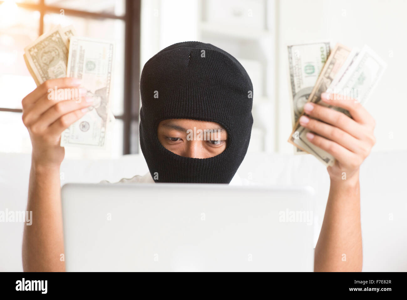 Computer reflection glasses hacker hi-res stock photography and images ...