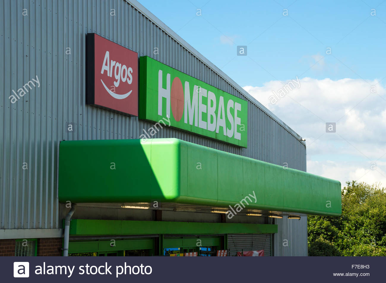 Canopy Structure In The Entrance High Resolution Stock Photography and ...