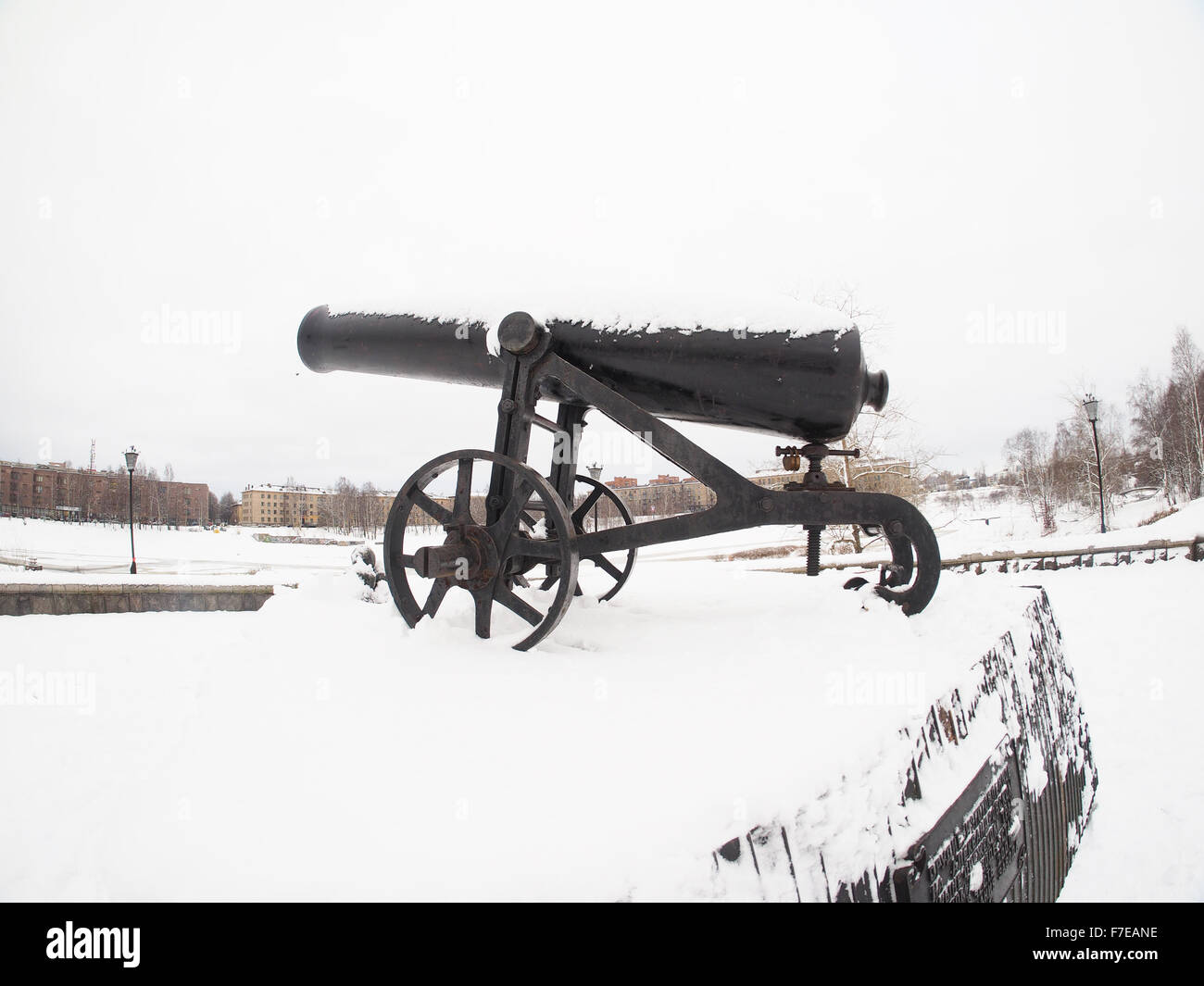 gun in the park. winter Stock Photo - Alamy