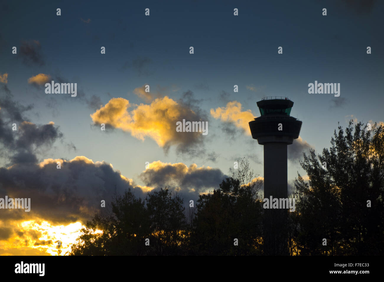 Control tower at airport hi-res stock photography and images - Alamy