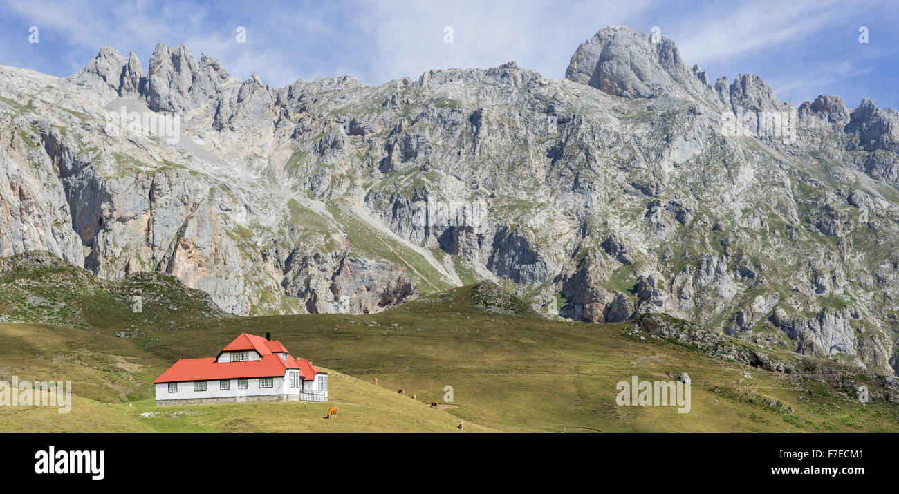 Chalet Real, Picos de Europa, Fuente Dé, Cantabria, Spain Stock Photo ...