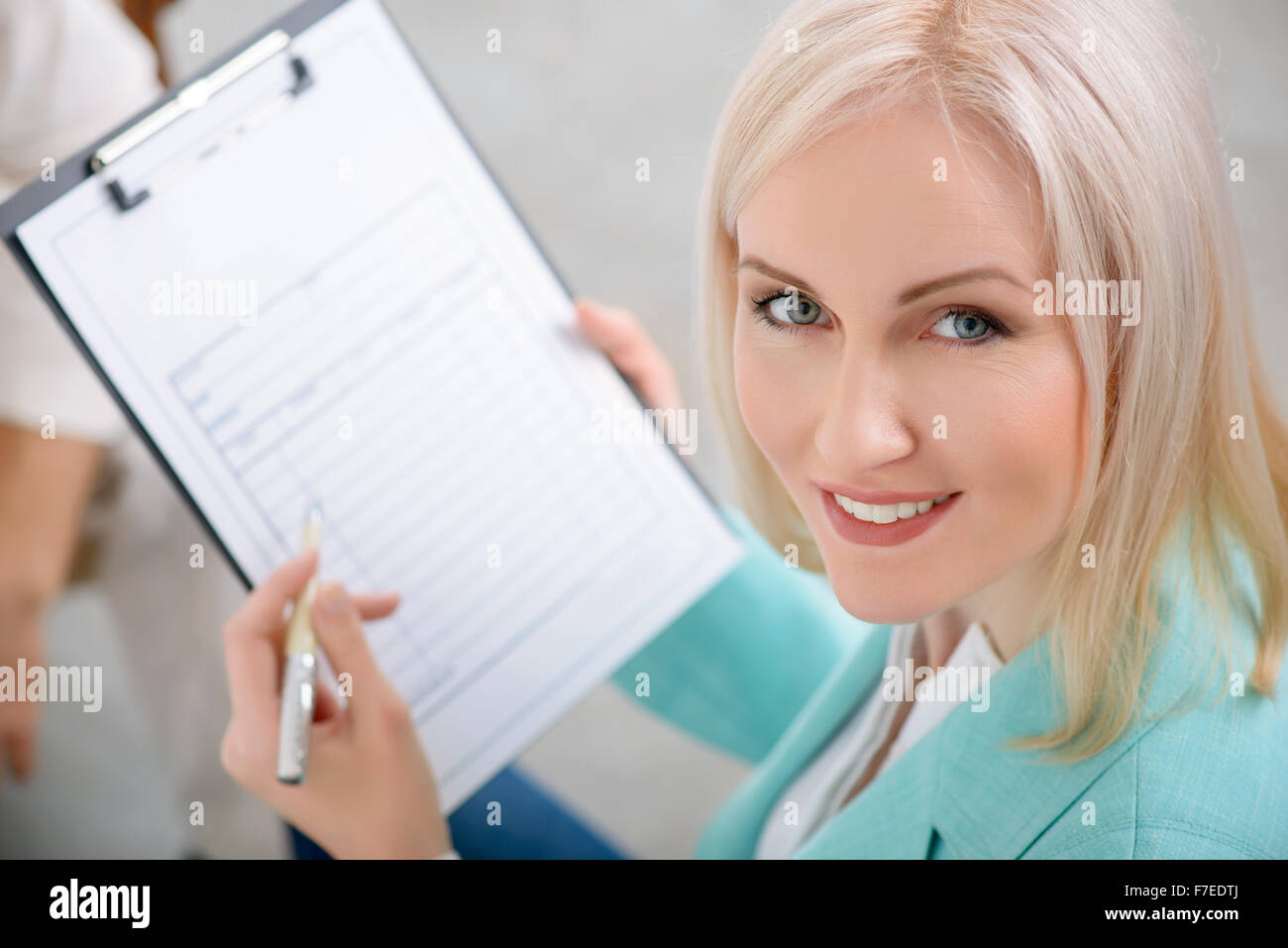 Senior man speaking with psychologist Stock Photo - Alamy