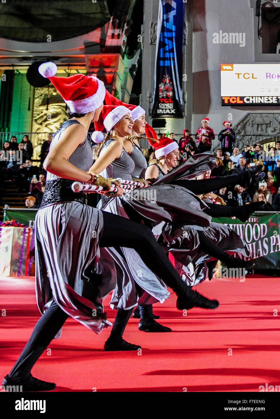 Los Angeles, USA. 29th Nov, 2015. Cheering squad perform during the ...
