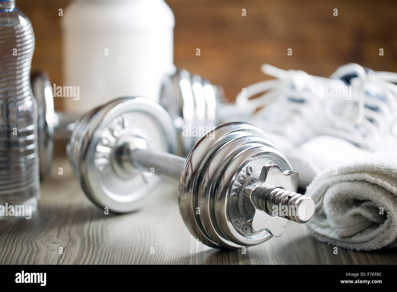 Dumbbell disc hi-res stock photography and images - Alamy