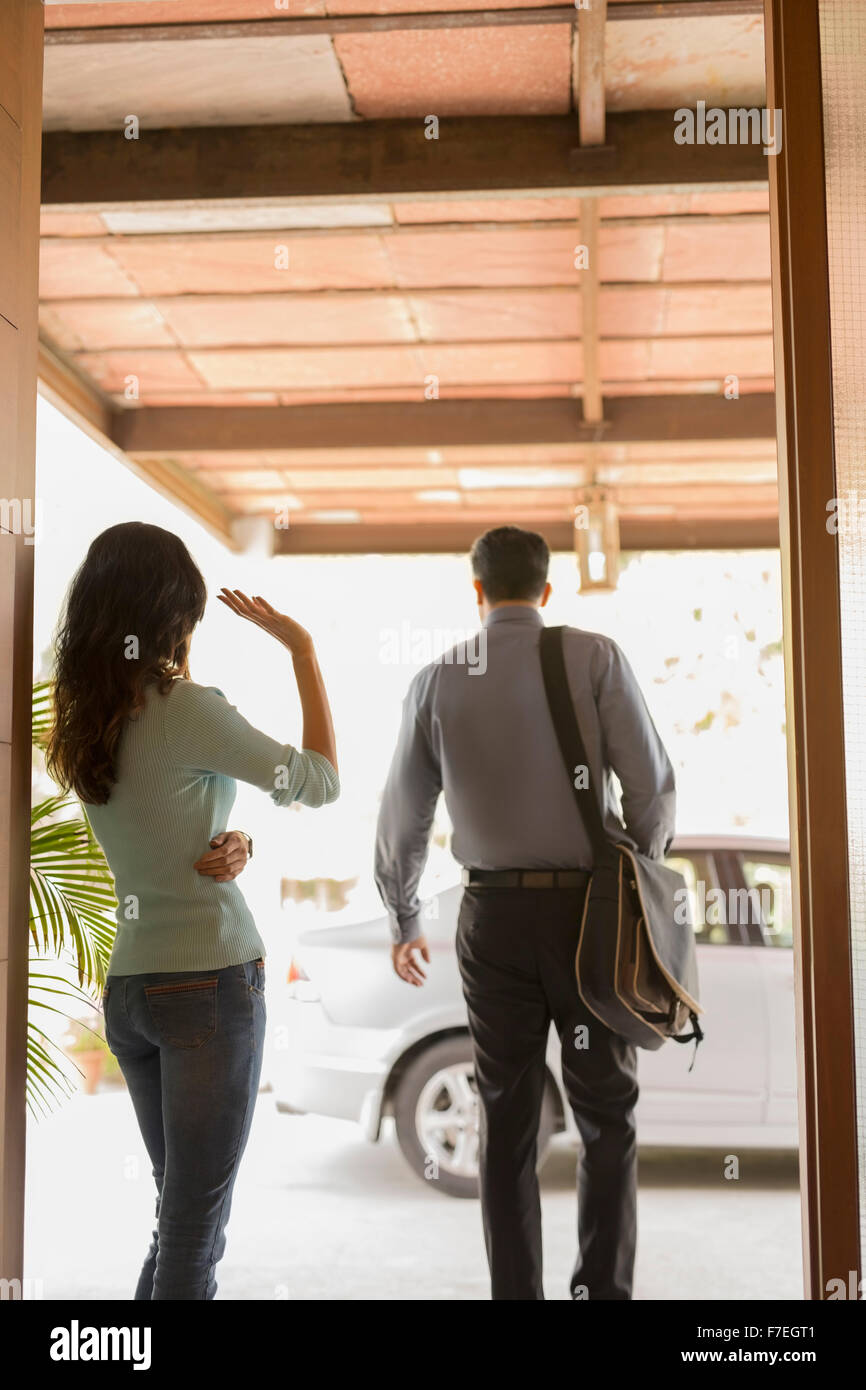 Car waving goodbye hi-res stock photography and images - Alamy
