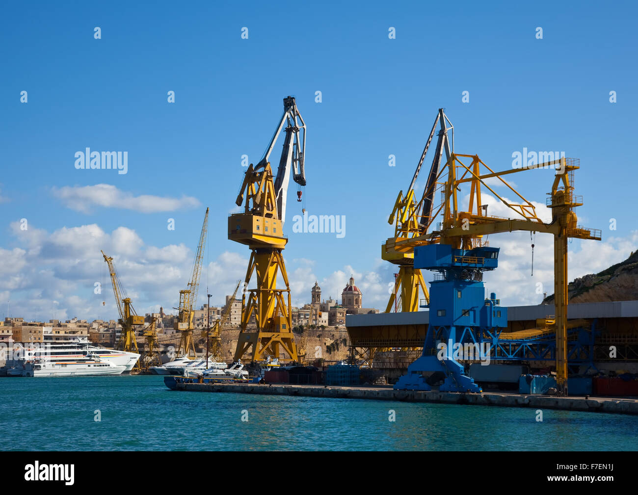 Cranes in drydock at Grand harbour (Malta Stock Photo - Alamy