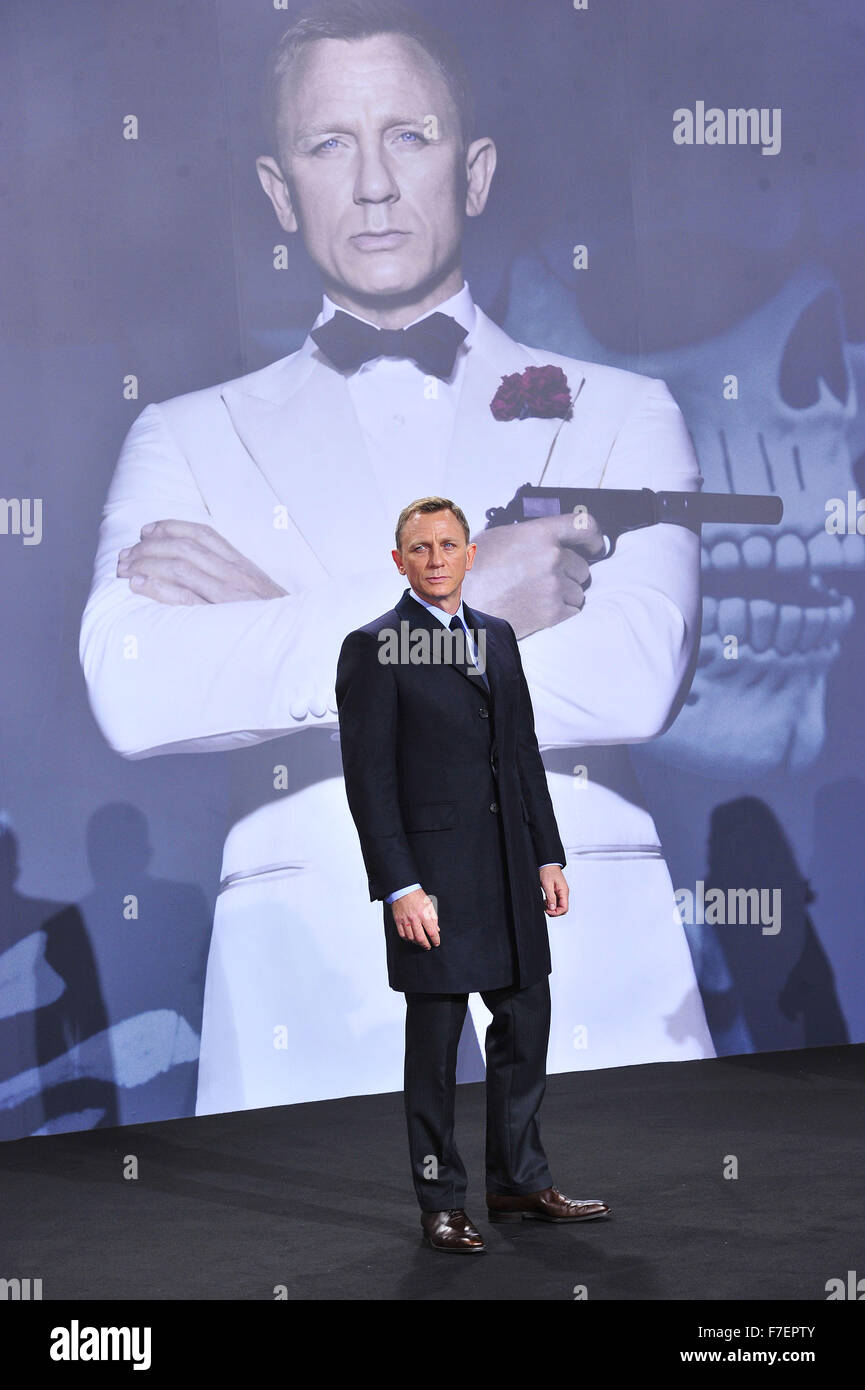 James Bond Spectre Premiere in Berlin Featuring: Daniel Craig Where ...