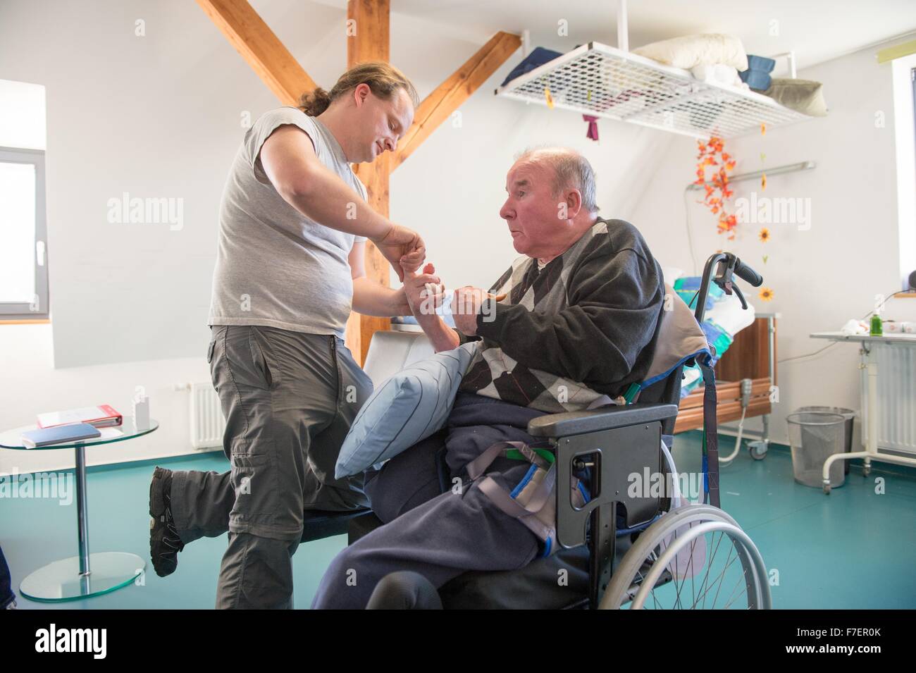 Vegetative state hi-res stock photography and images - Alamy