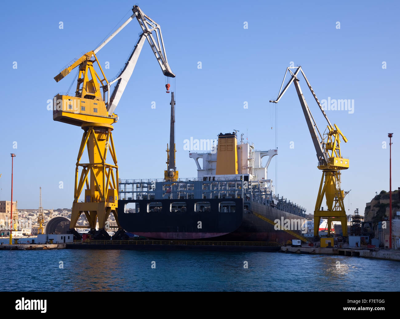 Ship in dry dock at Grand harbour (Valletta, Malta Stock Photo - Alamy