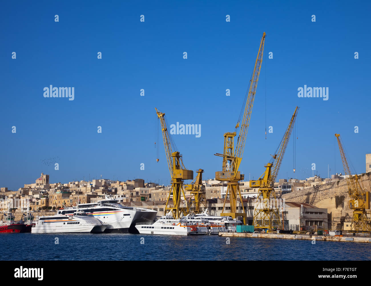 Ships in drydock at Grand harbour (Valletta, Malta Stock Photo - Alamy