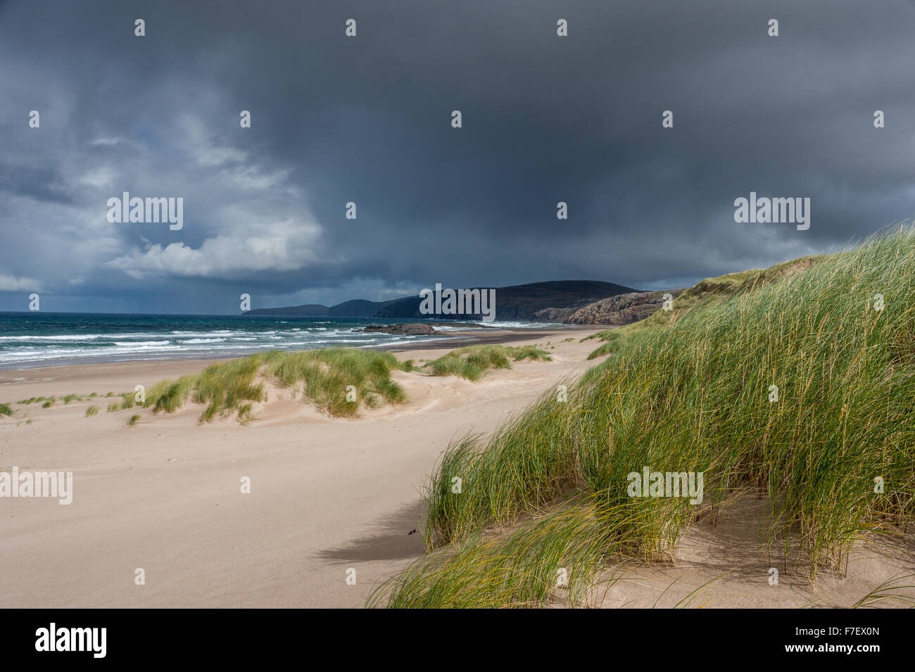Sandwood bay hi-res stock photography and images - Alamy