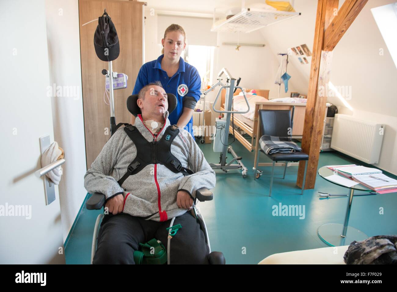 Vegetative patient hi-res stock photography and images - Alamy