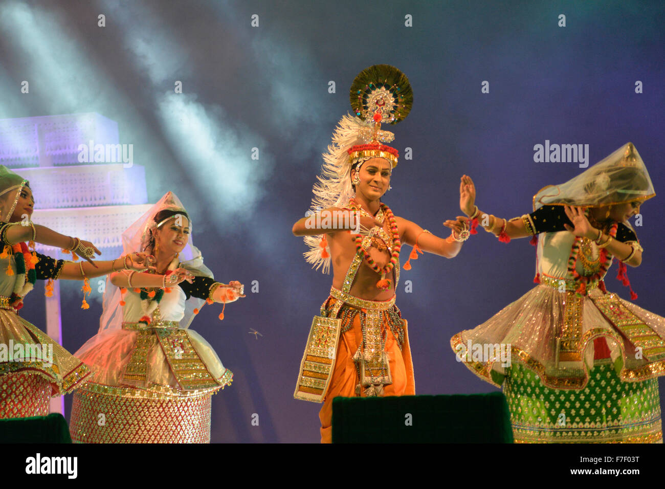 Dhaka, Bangladesh. 29th November, 2015. Bangladeshi artists performs ...