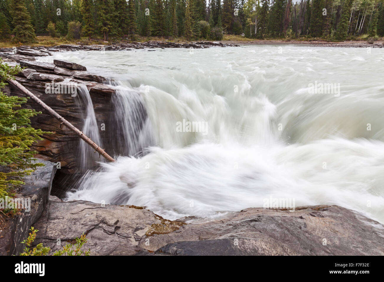 Athabasca falls waterfall hi-res stock photography and images - Alamy