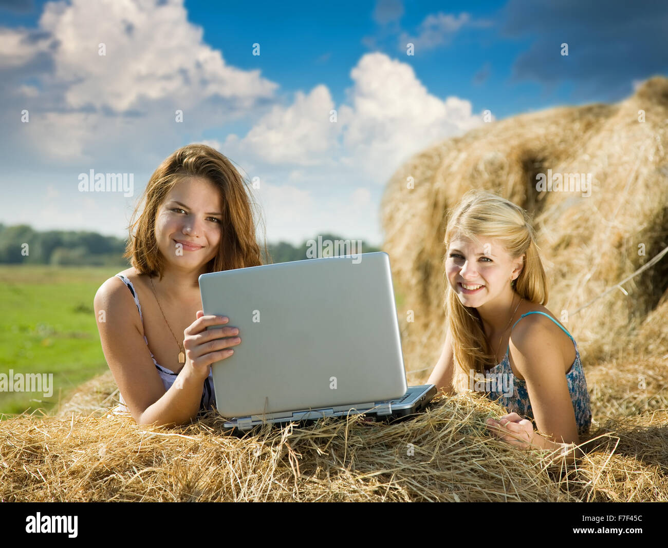 Country Girls High Resolution Stock Photography and Images - Alamy