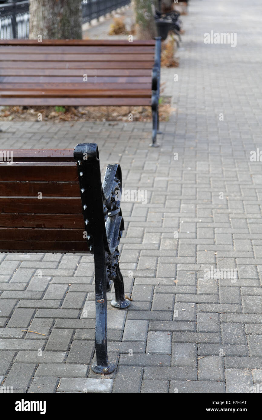 Bench benches branch hi-res stock photography and images - Alamy