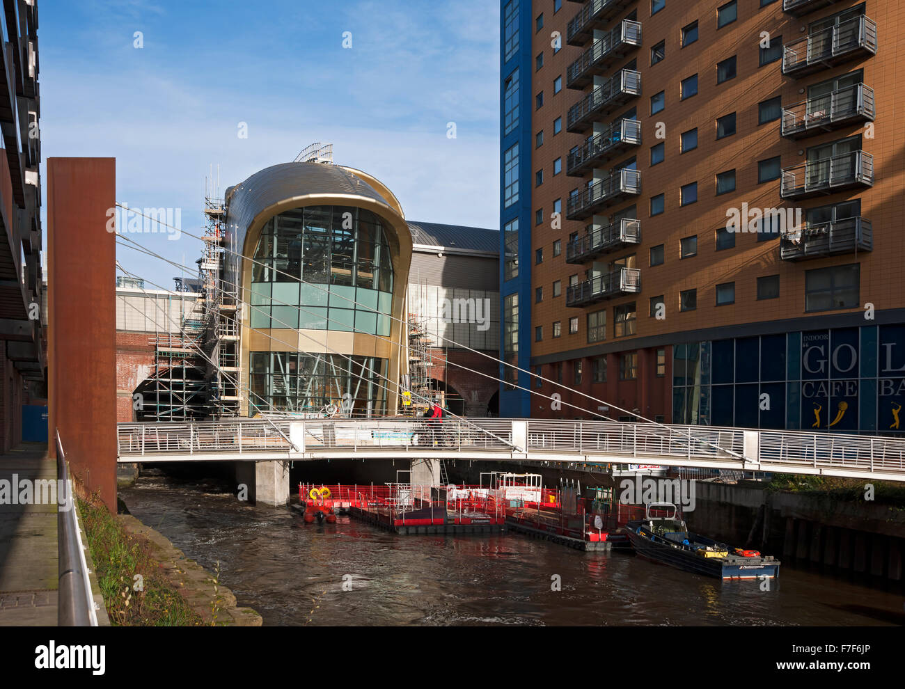 Leeds Railway Station And City Centre High Resolution Stock Photography ...