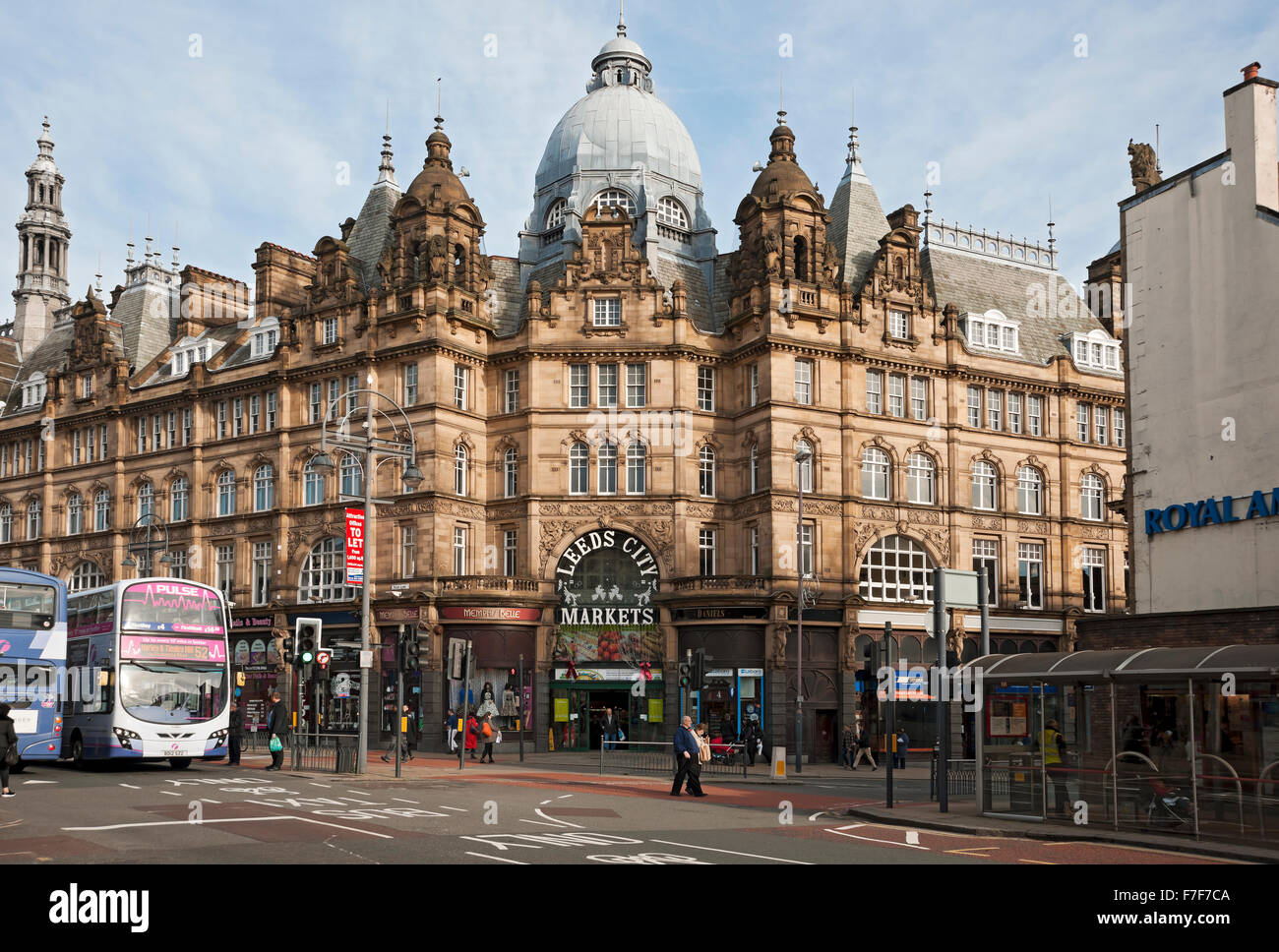 Leeds market exterior hi-res stock photography and images - Alamy