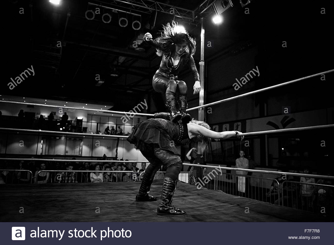 Women Wrestlers Black and White Stock Photos & Images - Alamy