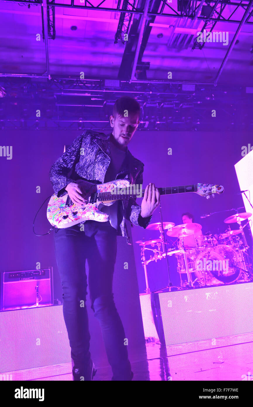 "matthew healy" hi-res stock photography and images - Alamy