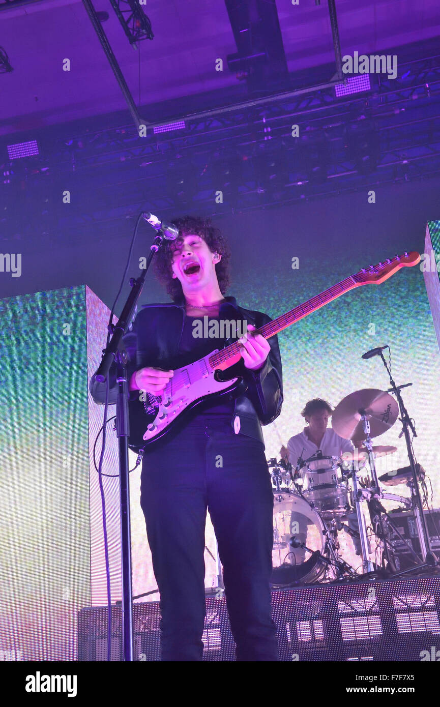 Matthew Healy and The 1975 play to a full house at The Oasis Concert ...