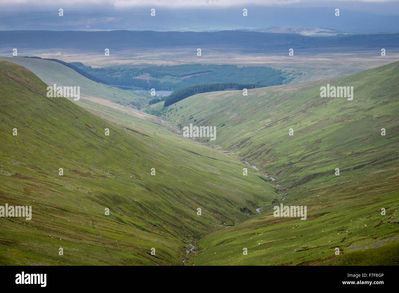 A valley in the Brecon Beacons National Park Stock Photo - Alamy