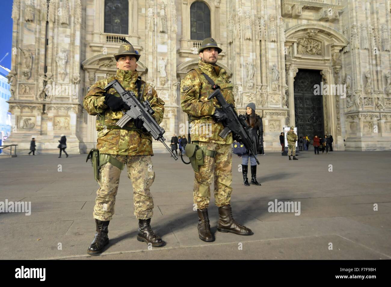 Security service hi-res stock photography and images - Alamy